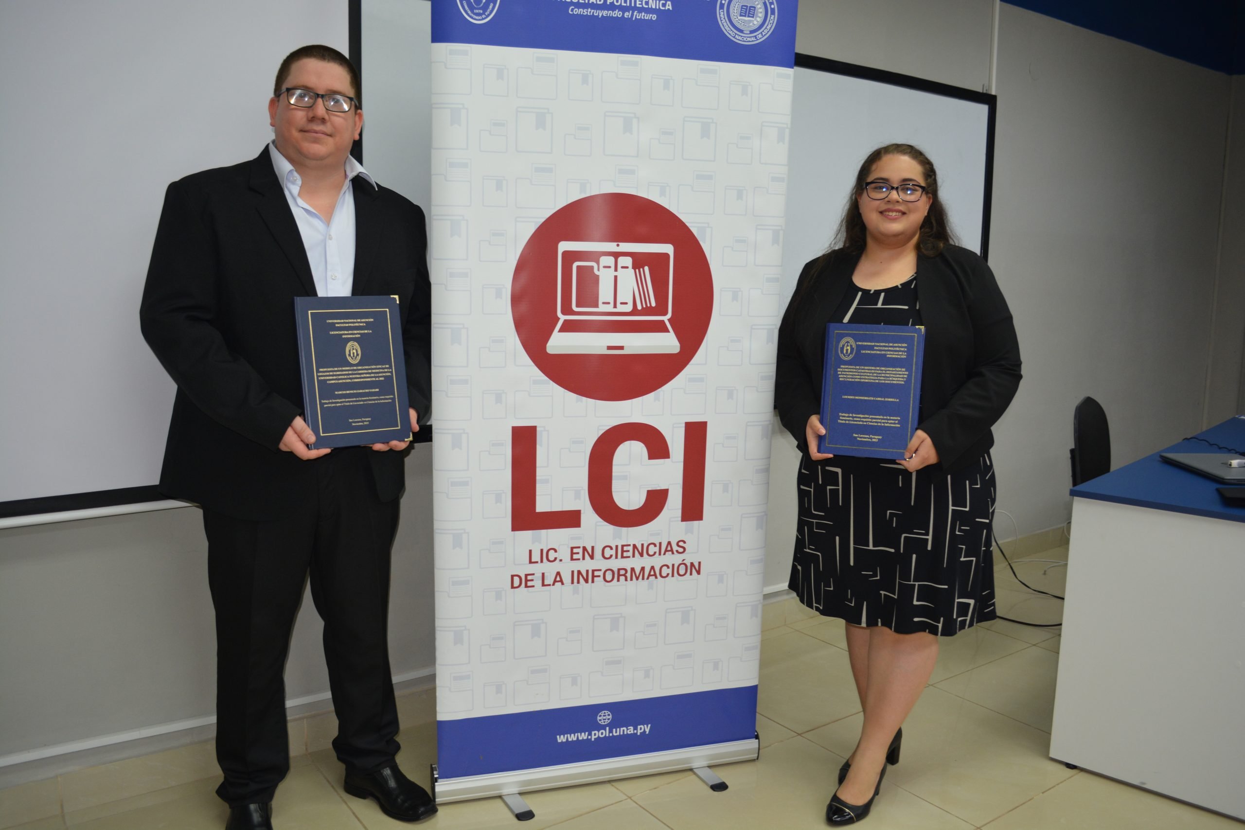 Dos nuevos Licenciados en Ciencias de la Información por la FP-UNA ...